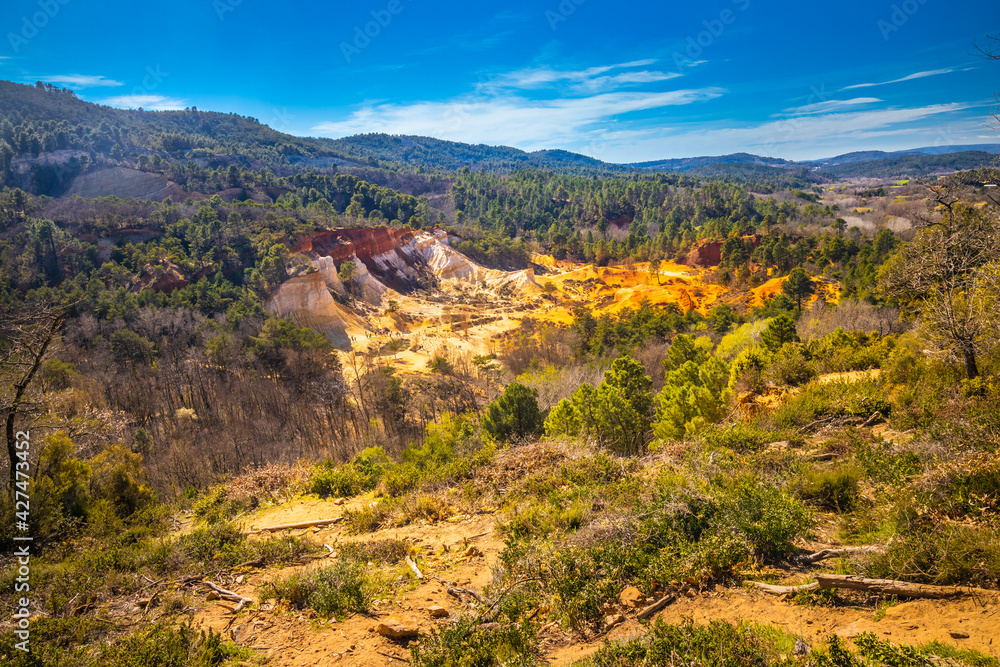 Foto de Colorado de Rustrel, also known as the Colorado Provencal, an ...