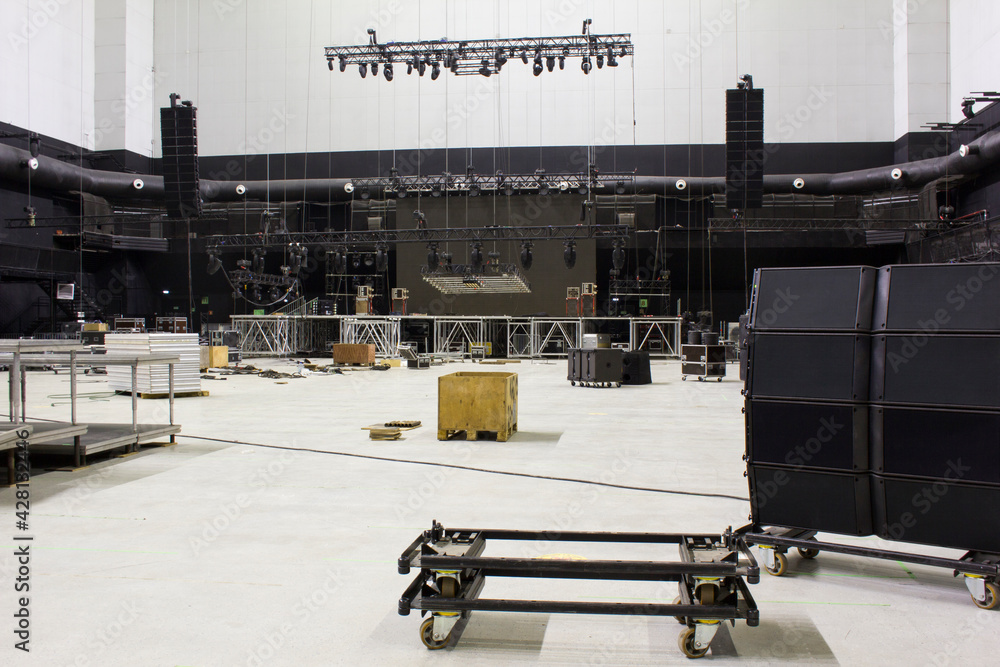 Installation of professional sound, light, video and stage equipment ...