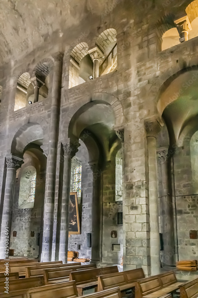 Interor of Notre-Dame Orcival Basilica (1178) - Romanesque Auvergne ...