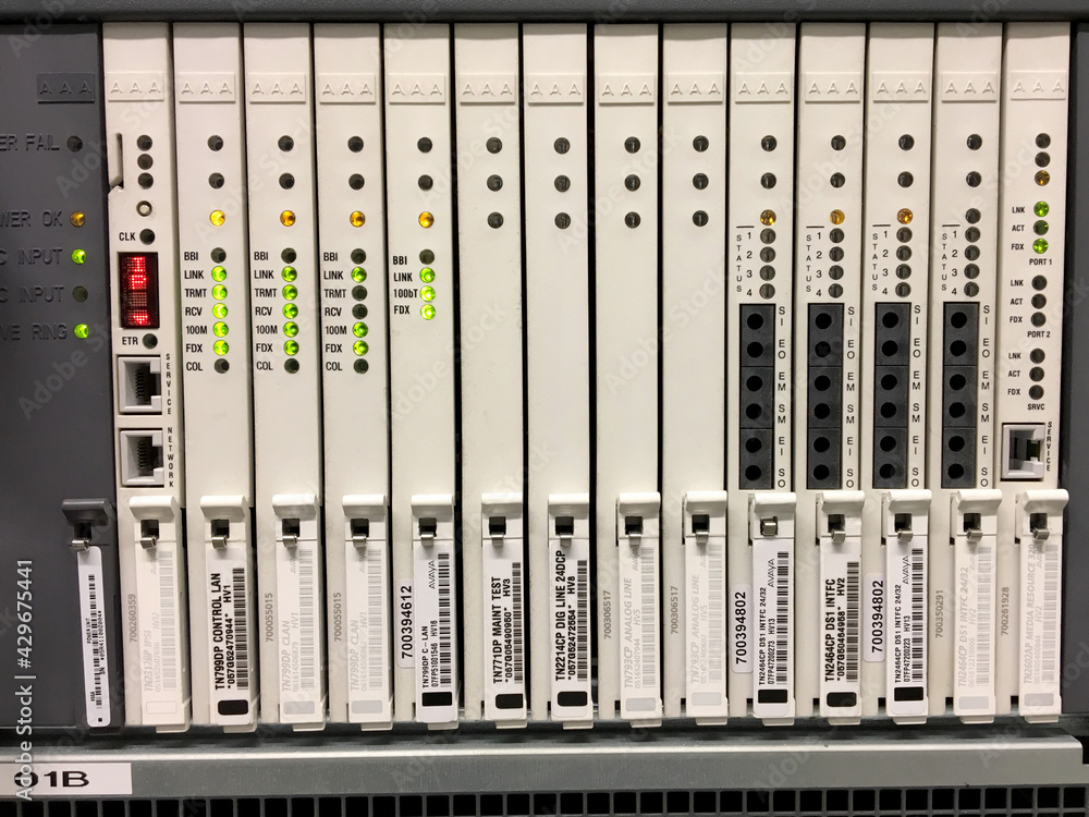 Server Rack im Rechenzentrum Stock Photo | Adobe Stock