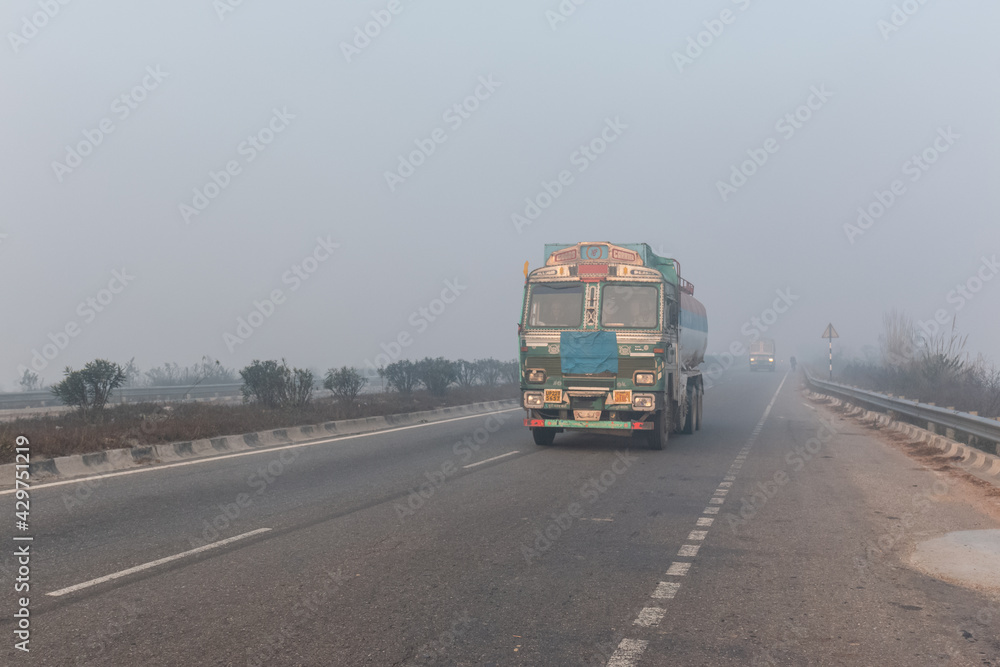 Foto de Indian Road Highways, Beautiful landscape of Indian roads ...