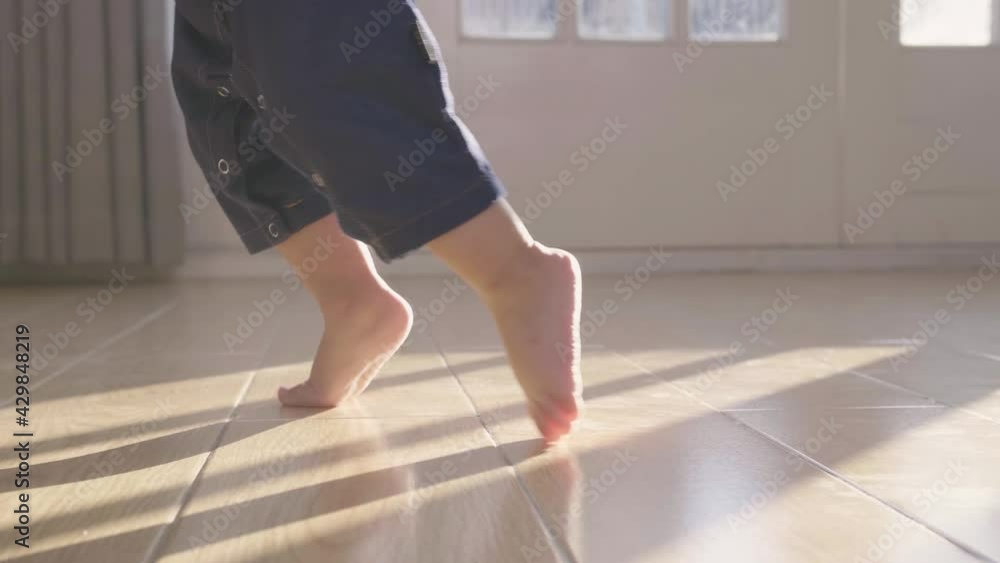 Vídeo do Stock: Baby Boy Learning To Walk And Make His First Steps ...