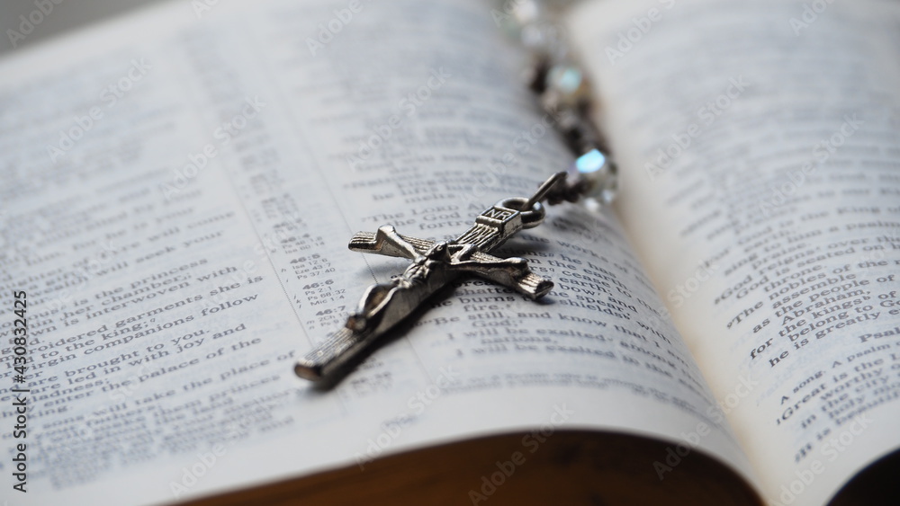 Close up Jesus Cross pendant on Bible.Crucifixion Of Jesus,Victory of ...