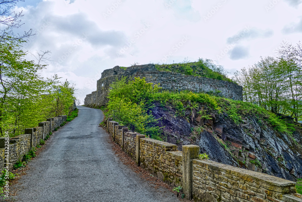 Historische Burg auf dem Isenberg bei Hattingen Stock Photo | Adobe Stock