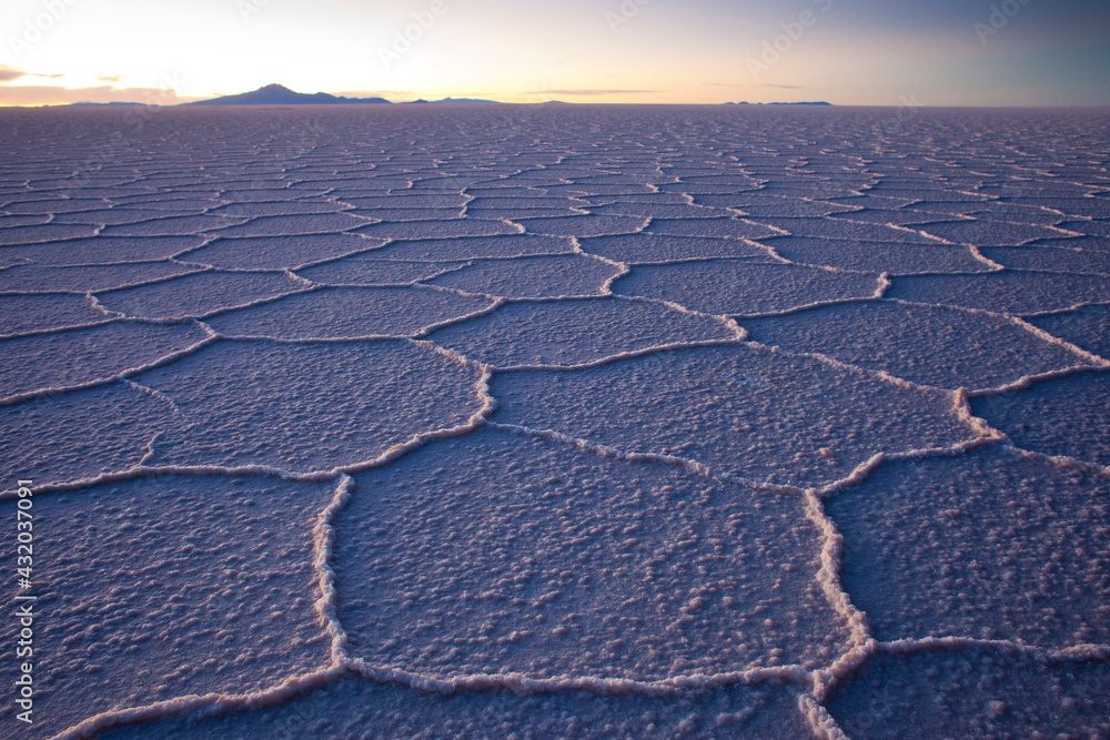Details of the salt deposits in the Salar de Uyuni salt flat and the ...