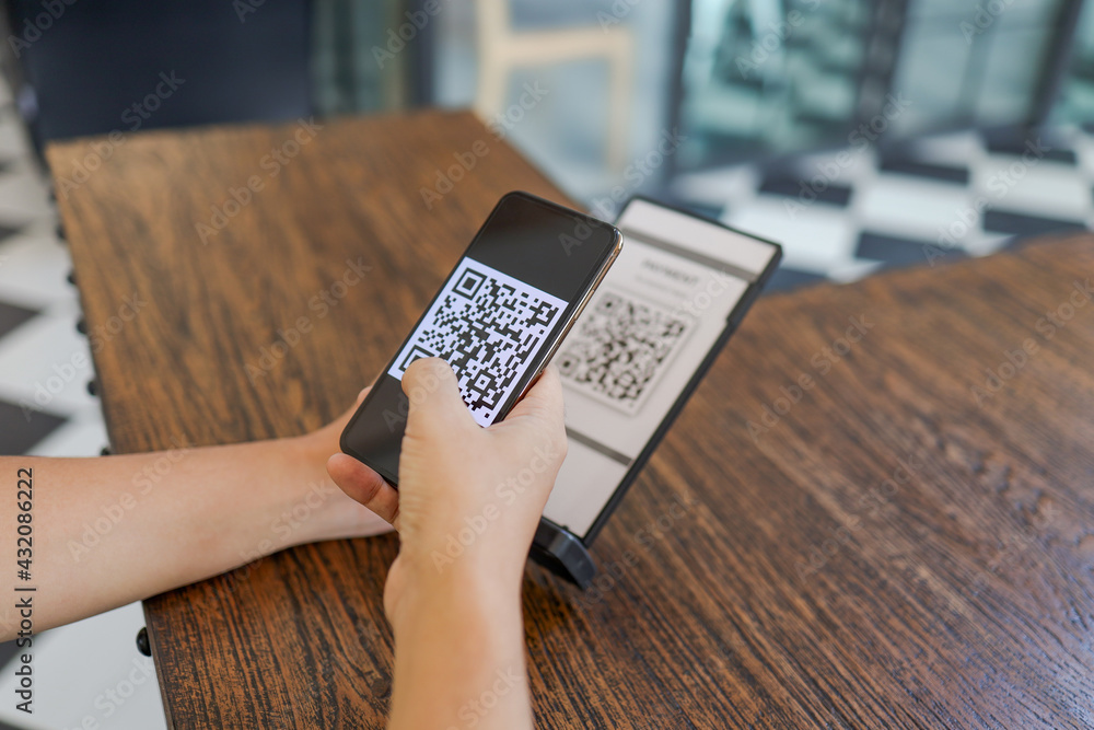 Qr code payment. E wallet. Man scanning tag accepted generate digital ...