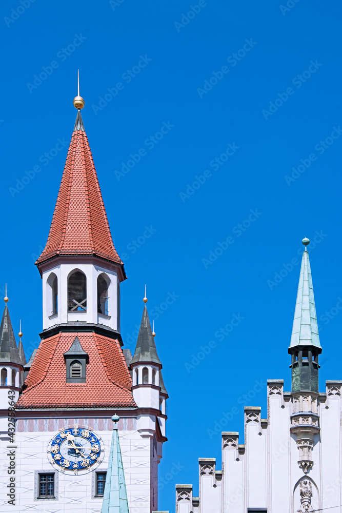 The Old Town Hall was destroyed by fire in 1460 and rebuilt in 1480 ...