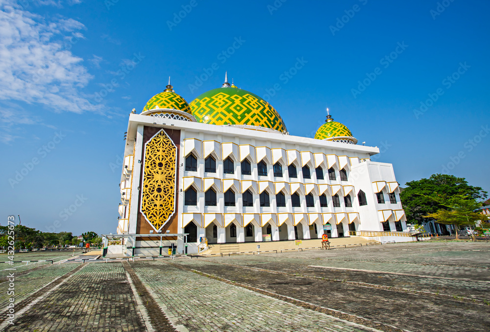 Darussalam Mosque, The great Mosque of Palangka Raya, the biggest ...
