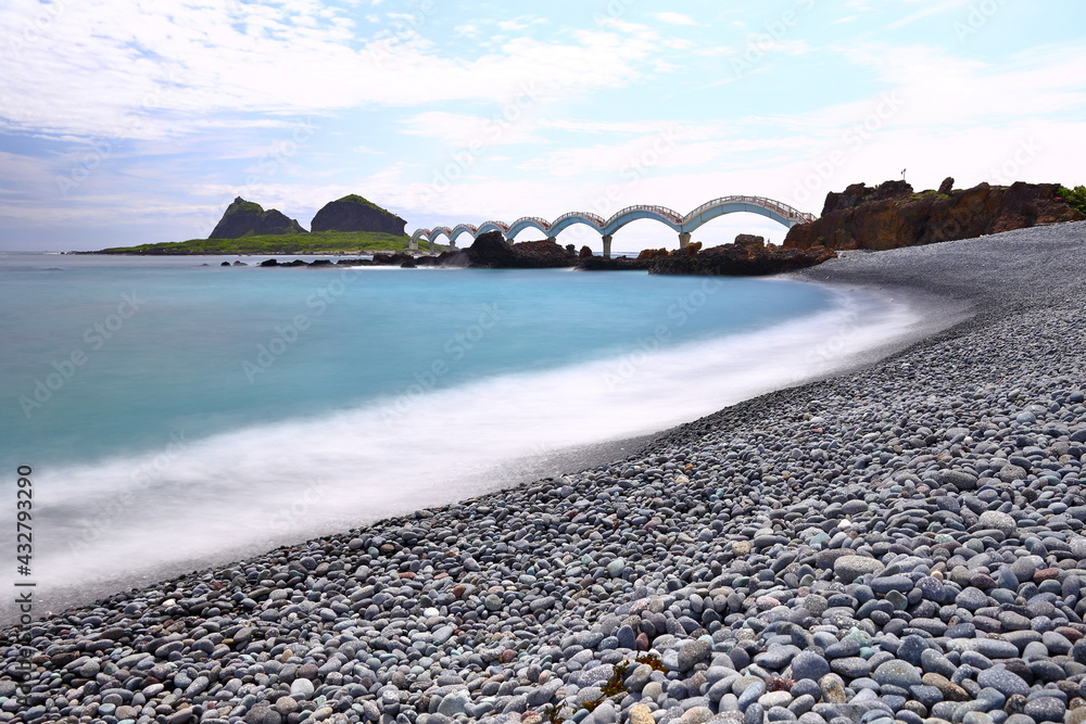 Sanxiantai Arch Bridge The eight-arched bridge in Sanxiantai, located ...