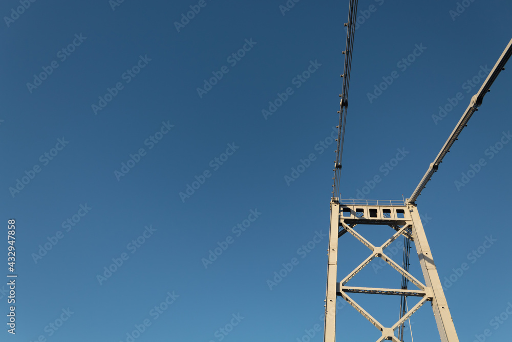 Torre e o sistema de barras de olhal da Ponte Hercílio Luz, ponte ... Torre e o sistema de barras de olhal da Ponte Hercílio Luz, ponte ...
