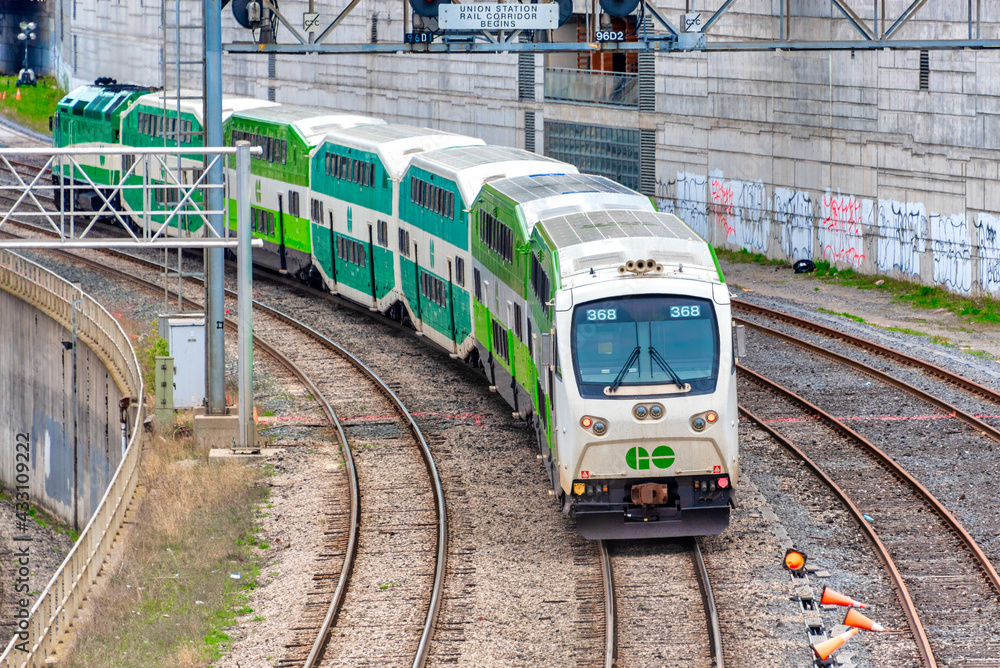 GO train of the Metrolinx Crown Agency, Toronto, Canada Stock Photo ...