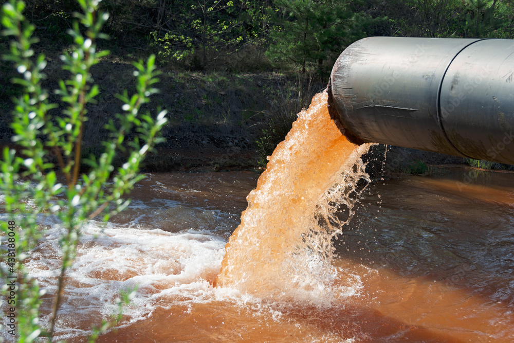 Abwasser wird in Fluss eingeleitet Stock Photo | Adobe Stock