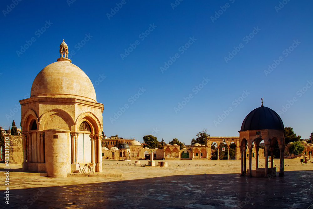 Dome of the Ascension, spot from which Muhammad ascended to Heaven ...