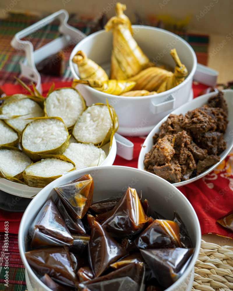 Traditional Malay Food and cookies during Ramadan and Eid Mubarak. Hari ...