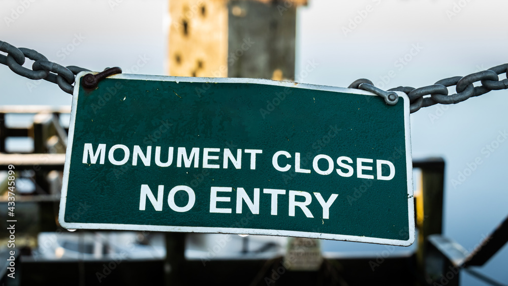 Monument Closed, no entry sign, Threave Castle, Castle Douglas ...