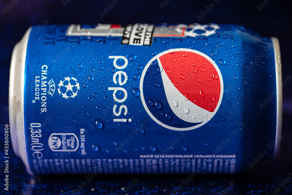Can of carbonated soft drink Pepsi Stock Photo | Adobe Stock