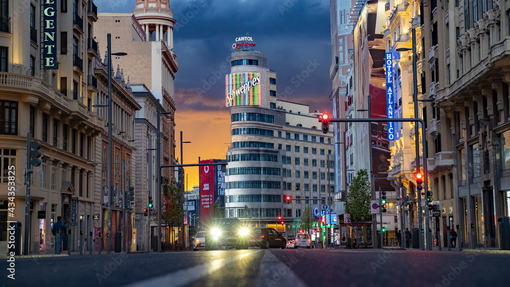 Gran Vía street in Madrid with views of the Carrión Building, with its ...