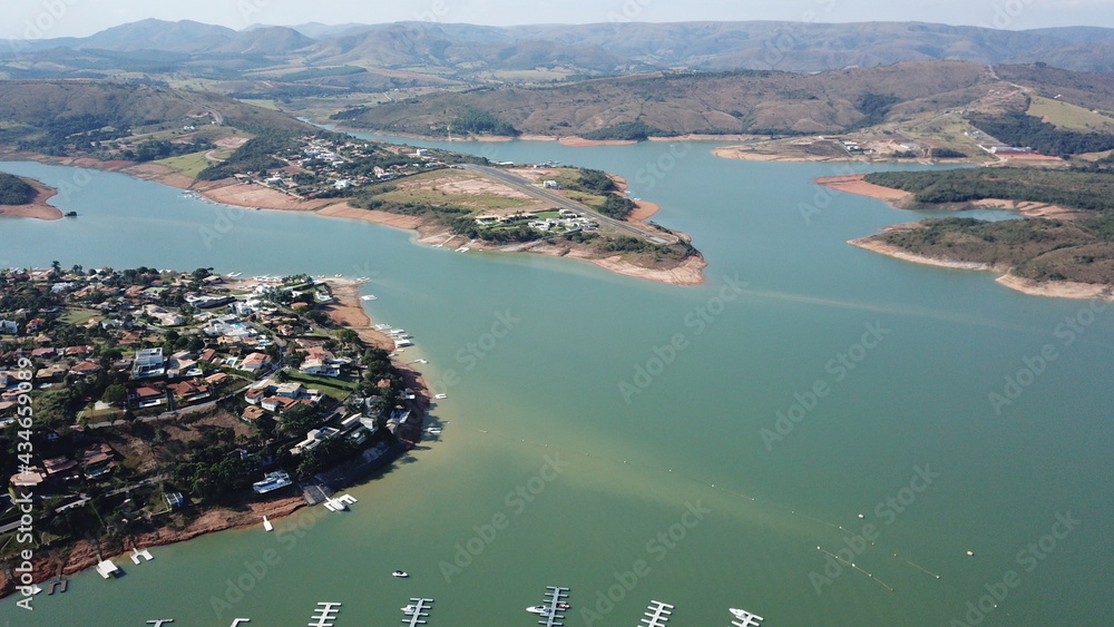 Foto Aérea Escarpas do Lago Capitólio Stock Photo | Adobe Stock