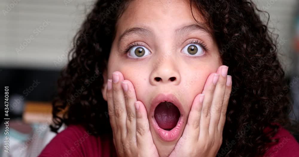 Preteen child shock surprise reaction. Girl amazement emotion Stock ...
