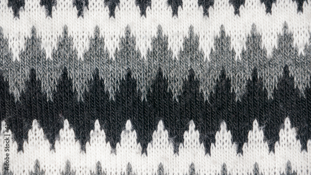 Estampado en zig zag de líneas blancas, grises y negras en tejido de ...