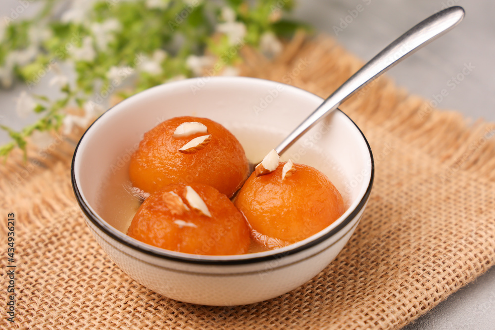 Indian sweet food Gulab jamun , gulaab jamun, jam Egyptian Zalabia ...