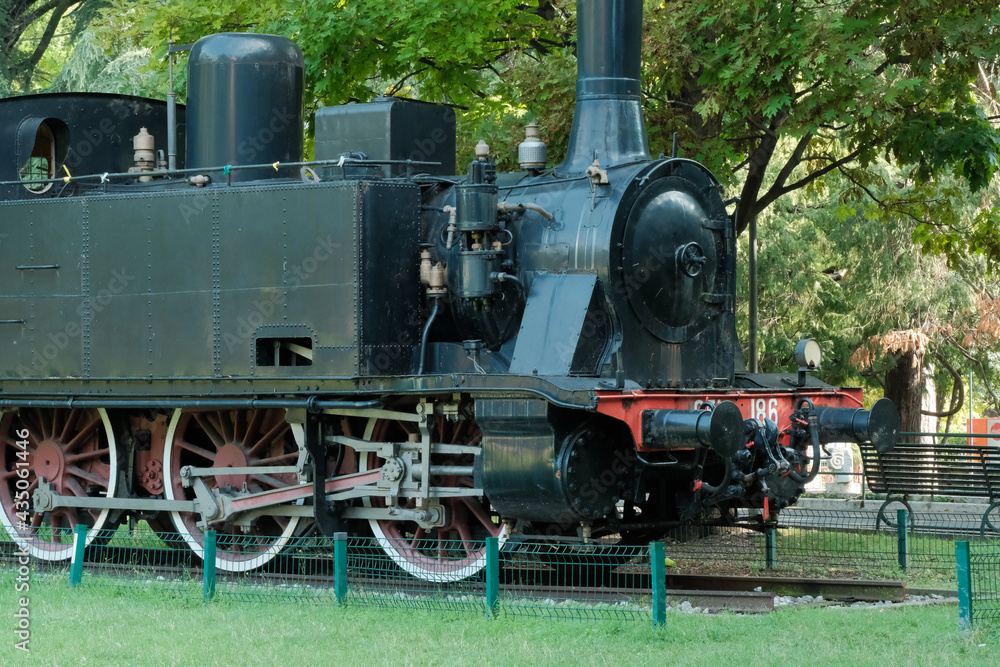 La locomotiva esposta ai Giardini a lago di Como, Italia. Stock Photo ...