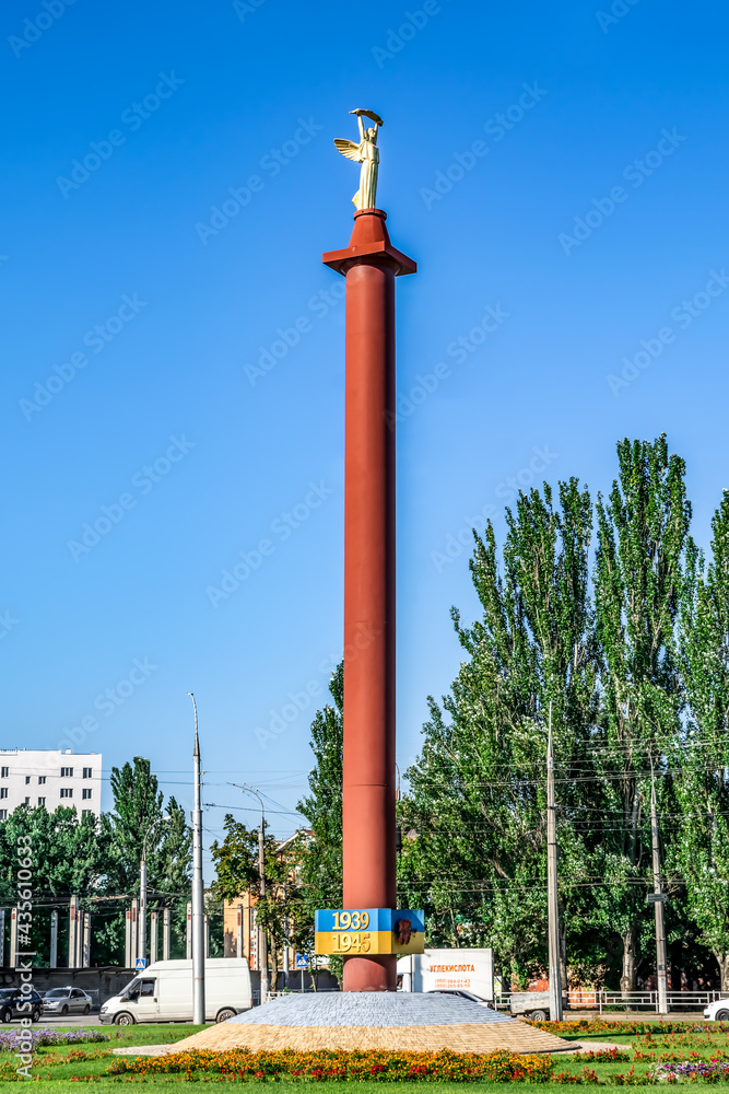 Kherson, Ukraine - July 22, 2020: High pillar with a sculpture of the ...