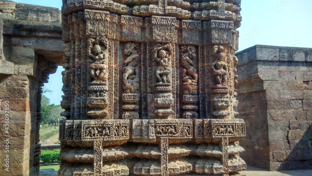 The beautiful sculptures of Konark sun temple craved on stone built ...