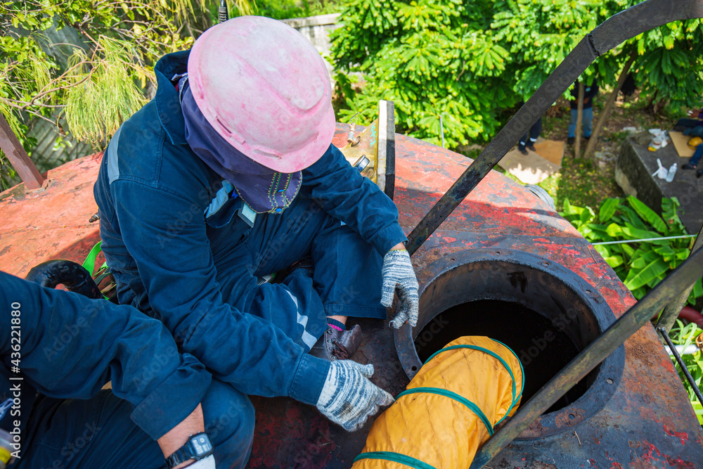 Watchman into the fuel oil storage tank area confined space safety ...