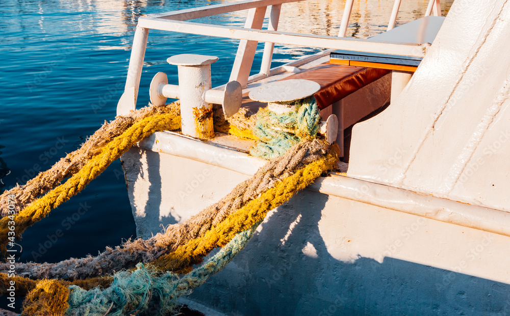 Marine mooring lines for small marine vessels Stock Photo | Adobe Stock