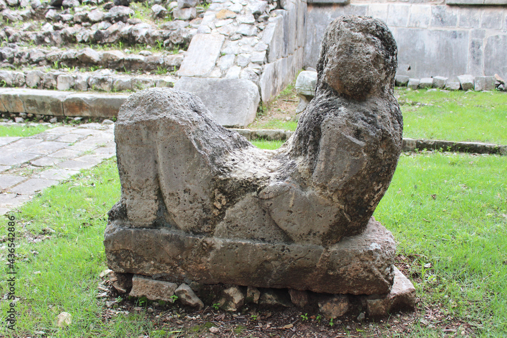 Chacmool, pre-Columbian Mesoamerican sculpture, possibly symbolised ...