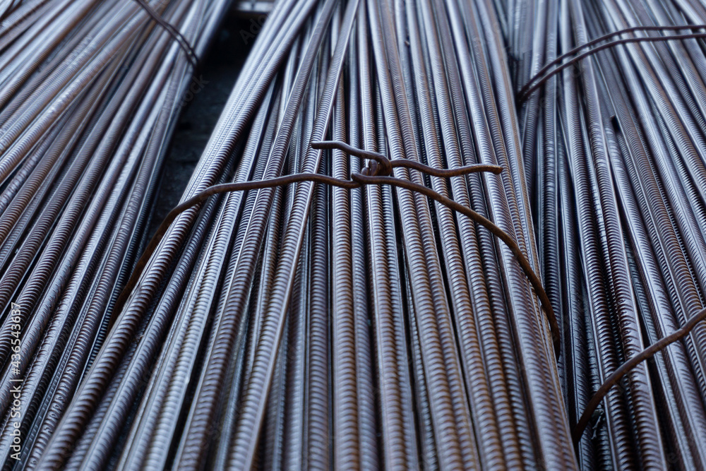 Steel construction reinforcement with longitudinal ribs and transverse ...