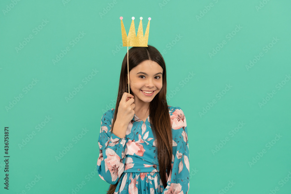 Prom party. Happy girl hold paper crown. Prom queen blue background ...