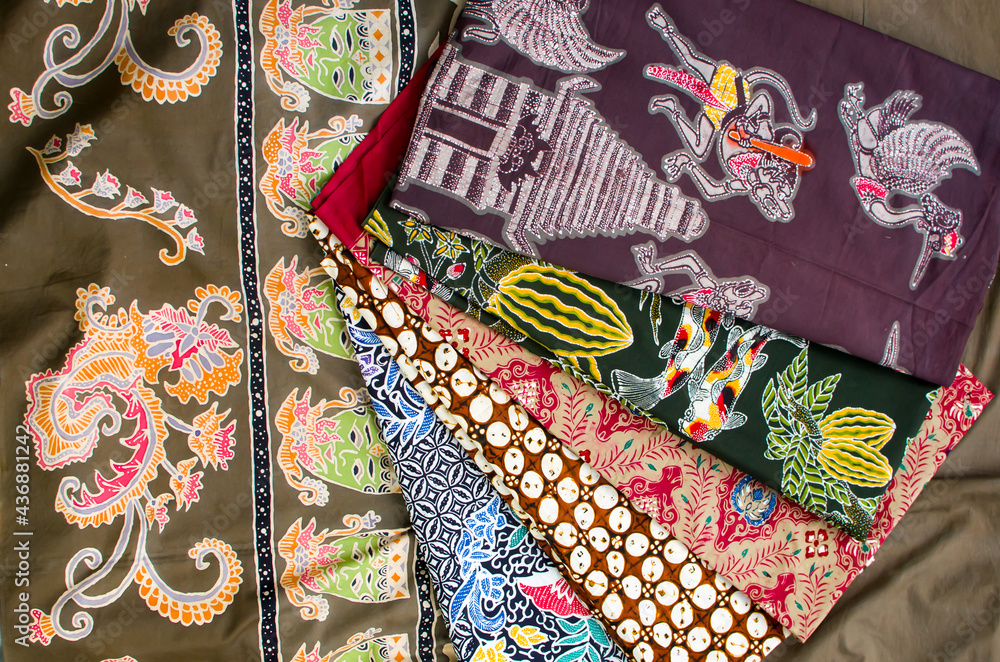 Batik is the art of painting cloth using wax and natural or artificial ... Batik is the art of painting cloth using wax and natural or artificial ...