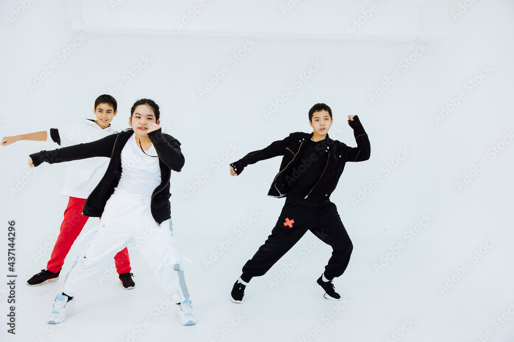 Elementary School Movement Dancer Lessons, Performance Dance Dance ...