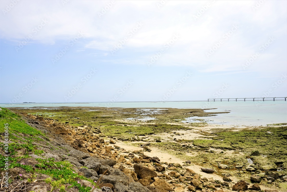 Shallow Senaga beach in Naha, Okinawa, Japan - 沖縄 瀬永ビーチ Stock Photo ...