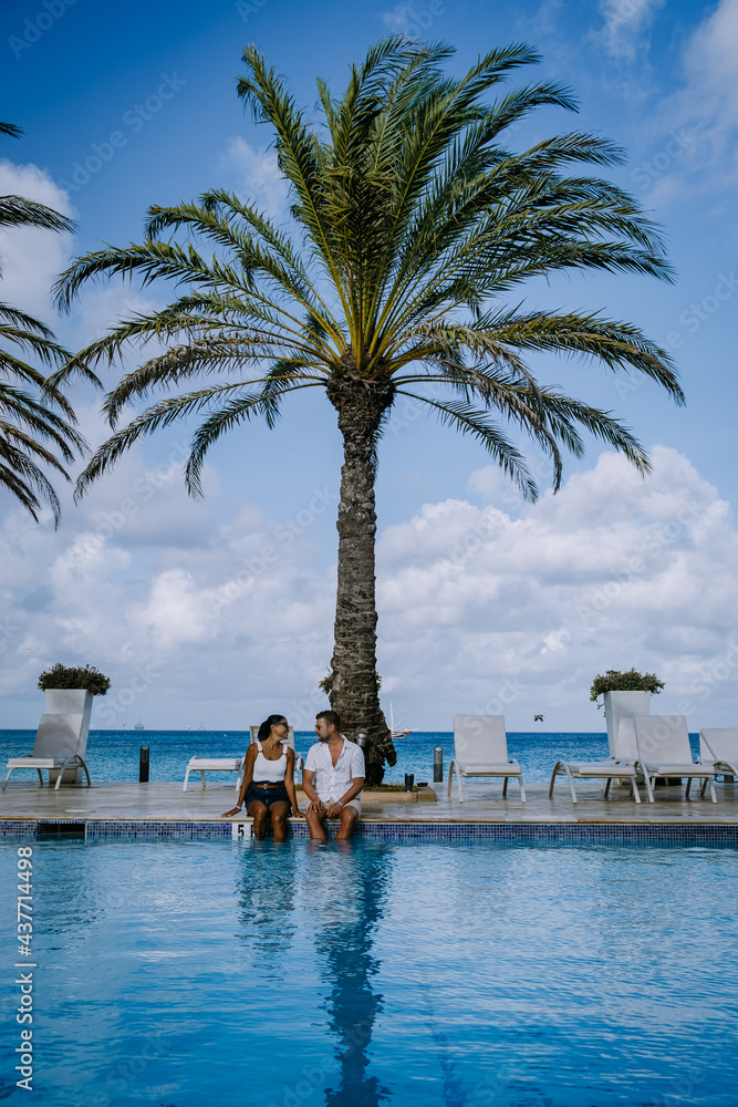 Sunset Aruba at Divi beach, colorful sunset at the beach in Aruba ...