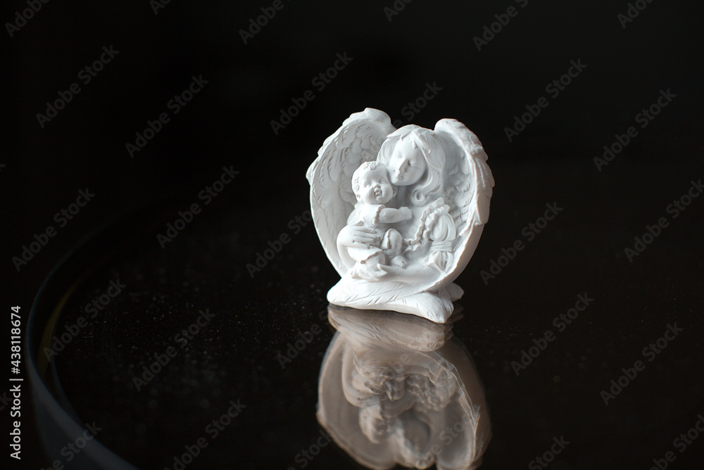 Madonna, Virgin Mary, Mother of God, statue, mother with child in her ...