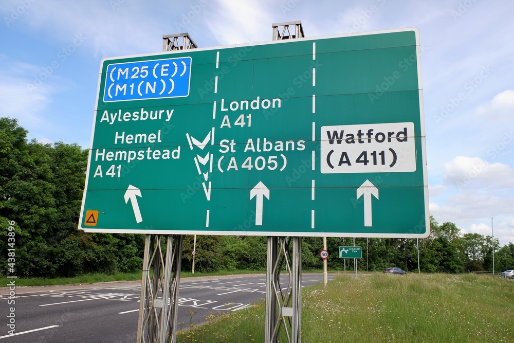 Road sign for the M1, M25, A41, A405 and A411 at Hunton Bridge ...