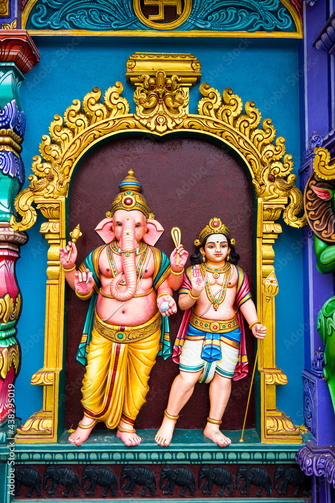 Hinduism Architecture and Statue of Batu caves - one of the most ...