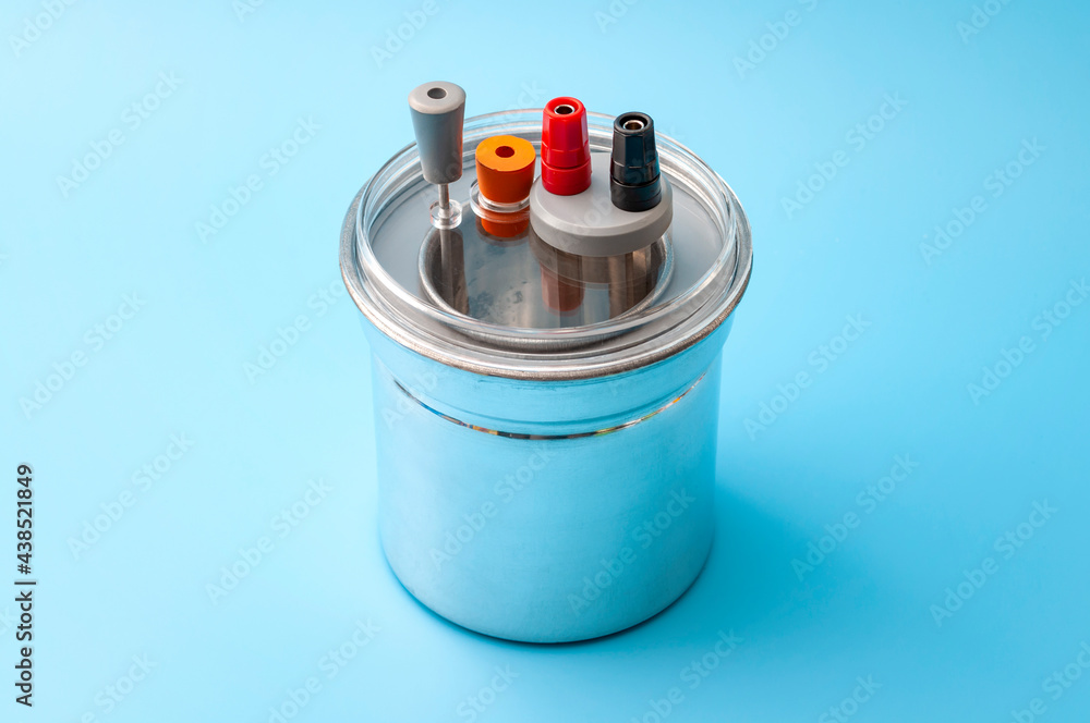 Thermodynamics, calorimetry test and scientific measuring of heat ...