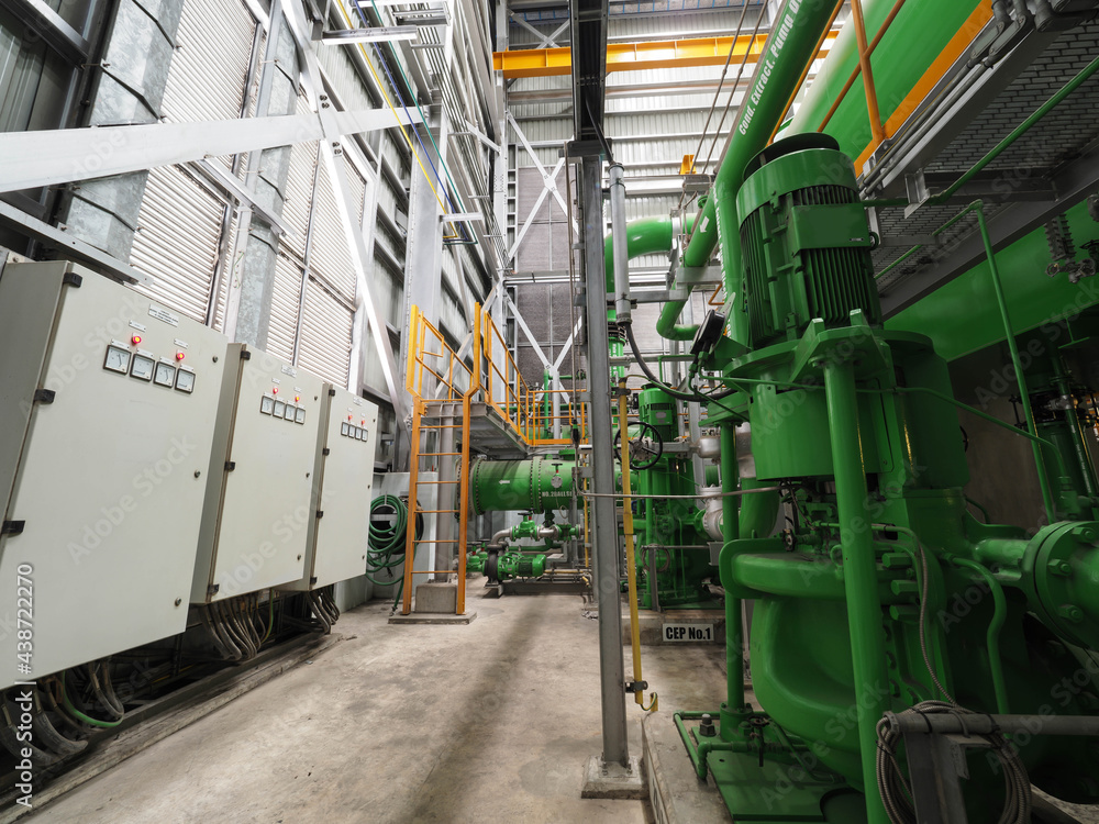 Foto de Condenser systems and extraction pump for apply industrial zone ...