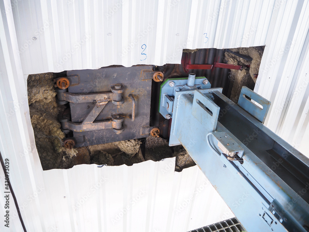 .Step grate systems in biomass power plant which including motor, chine ...