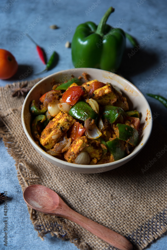 Fotka „ Kadai Paneer a semi dry curry made with Indian cottage cheese ...