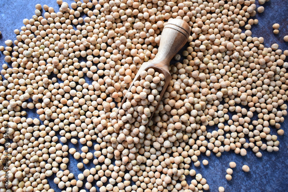 Raw whole dried white peas Stock Photo | Adobe Stock
