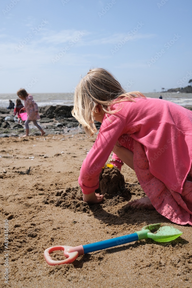 Enfant a la plage Stock Photo | Adobe Stock