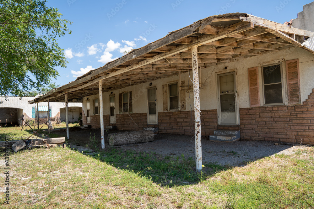 Erick, Oklahoma - The abandoned and historic Motel along Route 66, view ...