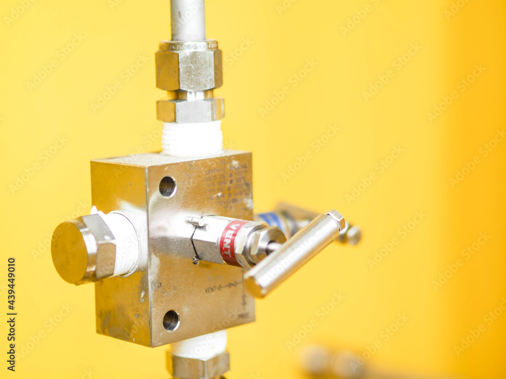 Block valve or manifold valve of pressure transmitter for apply in ...