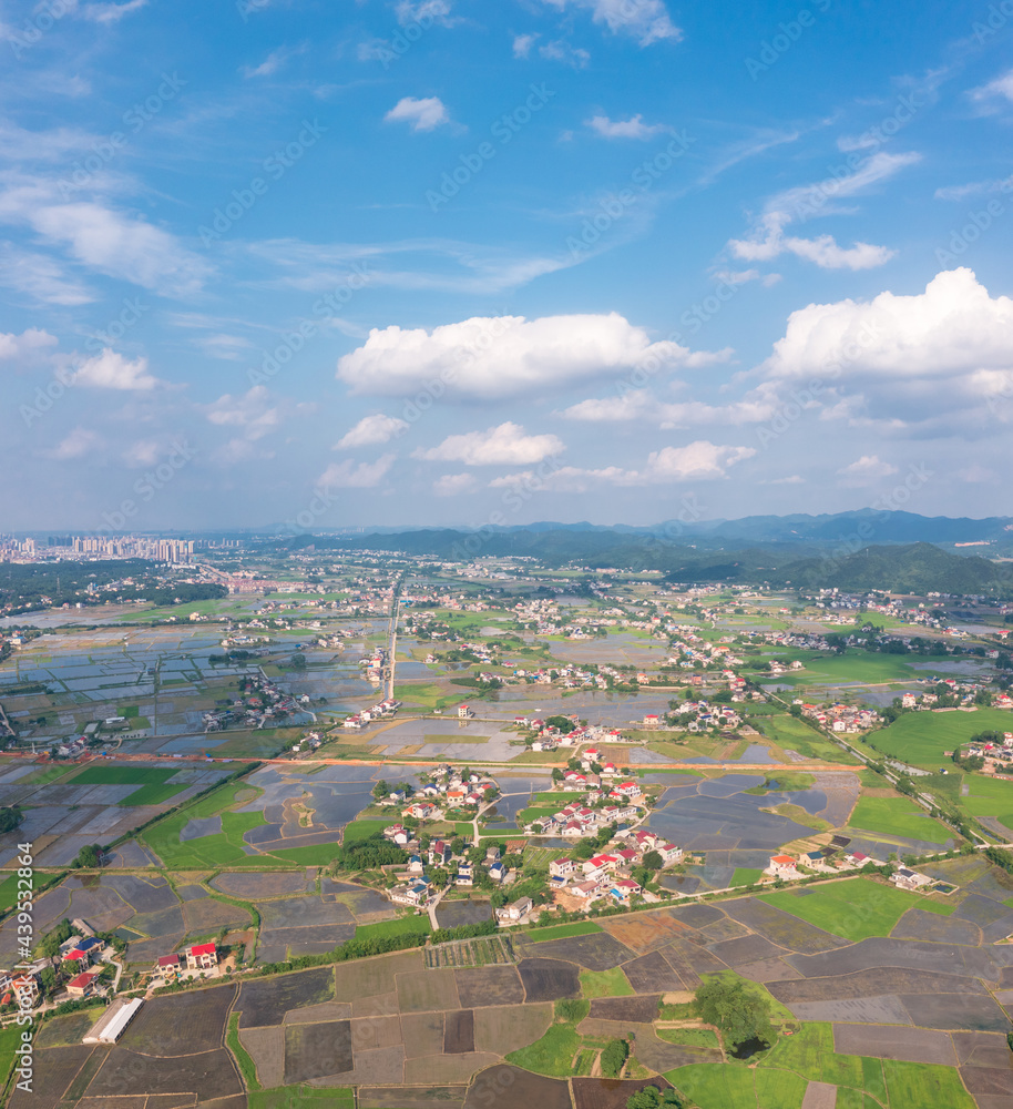 The blue sky and white clouds, the beautiful Chinese countryside, the ...