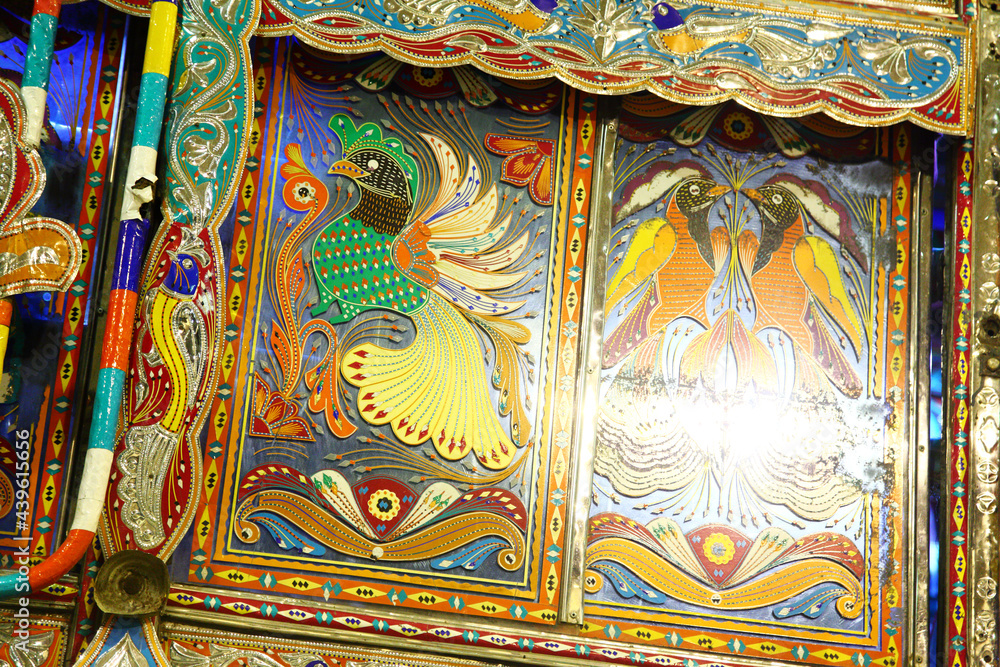 Details of Pakistani truck art fully decorated Mini Passenger bus of ...